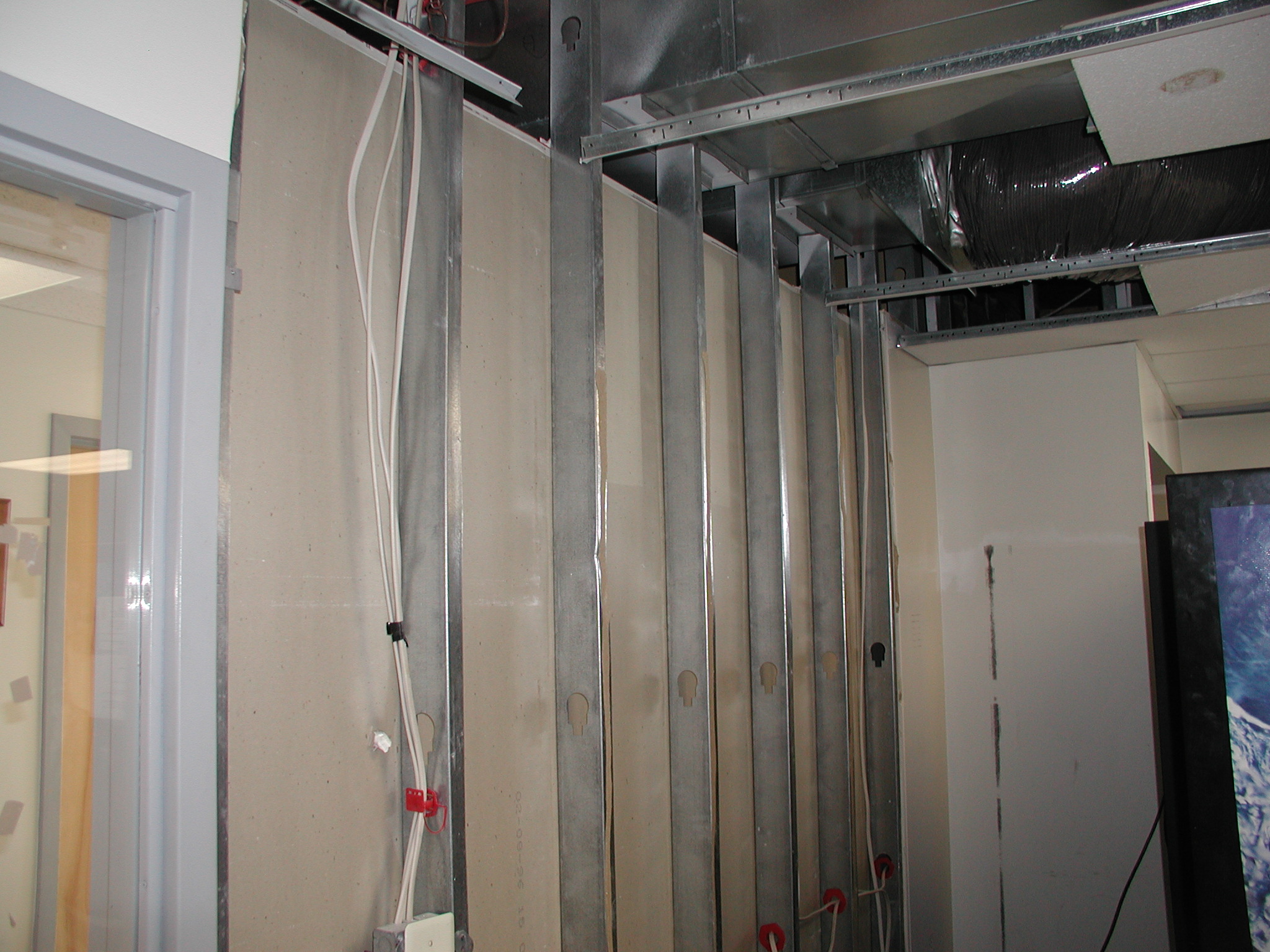 Building Maintenance & Commercial Grounds Maintenance Services